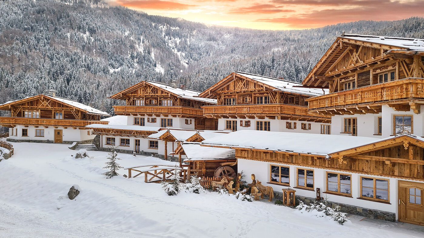 Almdorf Haidenberg: Ihre Chalets am Kronplatz