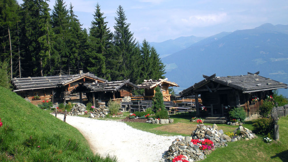Ihr Almdorf in Südtirol: Hotel Haidenberg